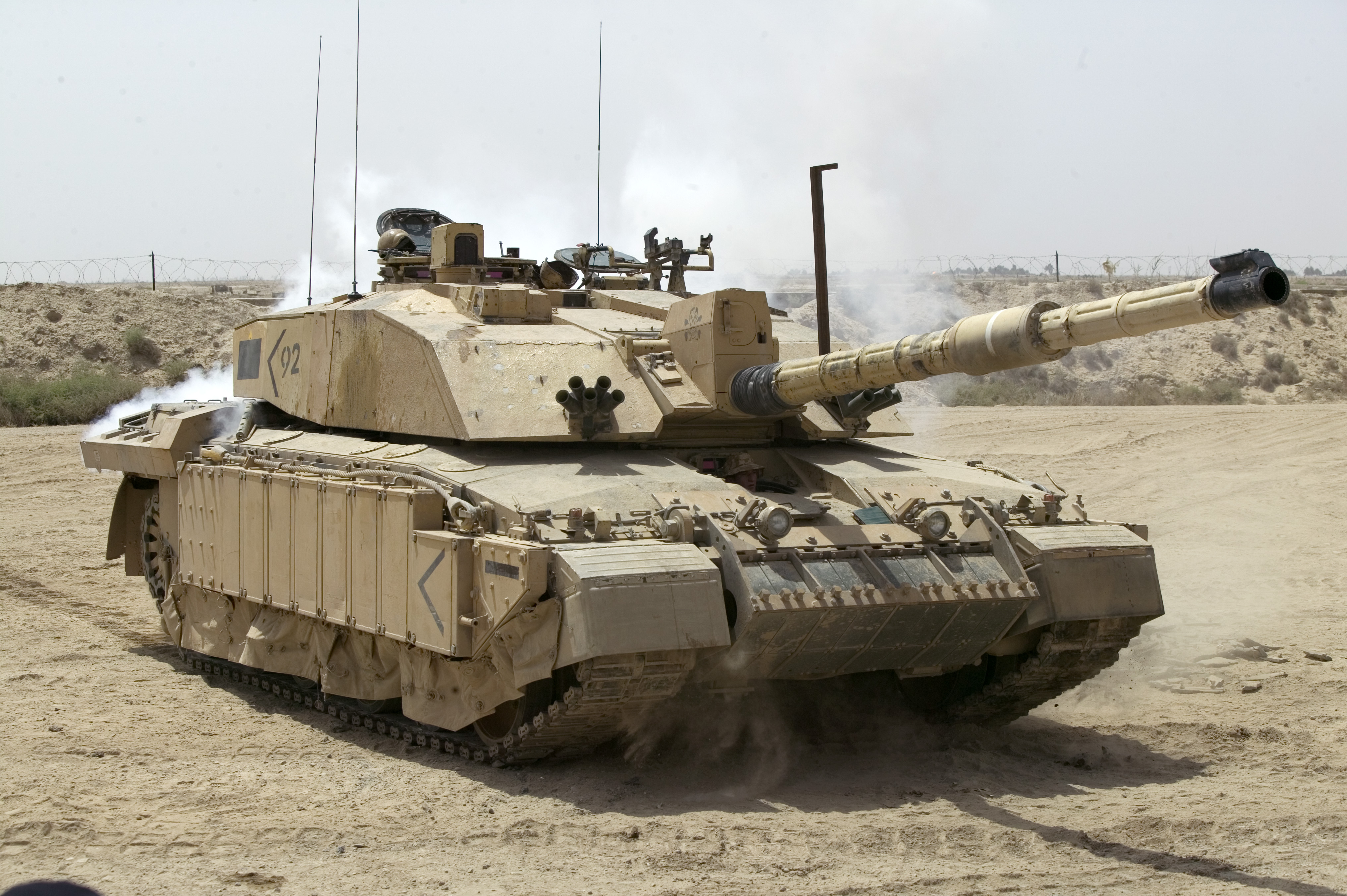 Британські танки Challenger 2 виявились неефективними на полі бою в ...